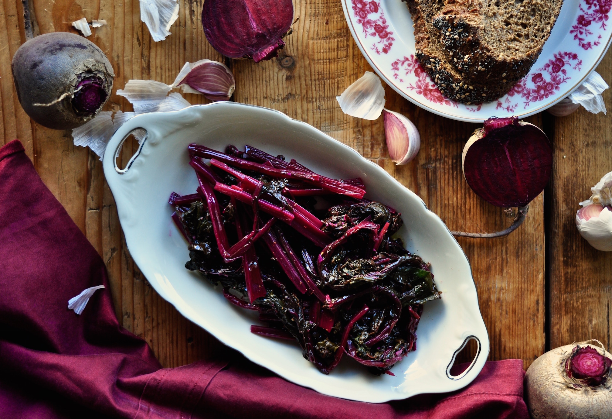 Κοτσάνια & φύλλα παντζαριού σαλάτα – Kitchen Habits